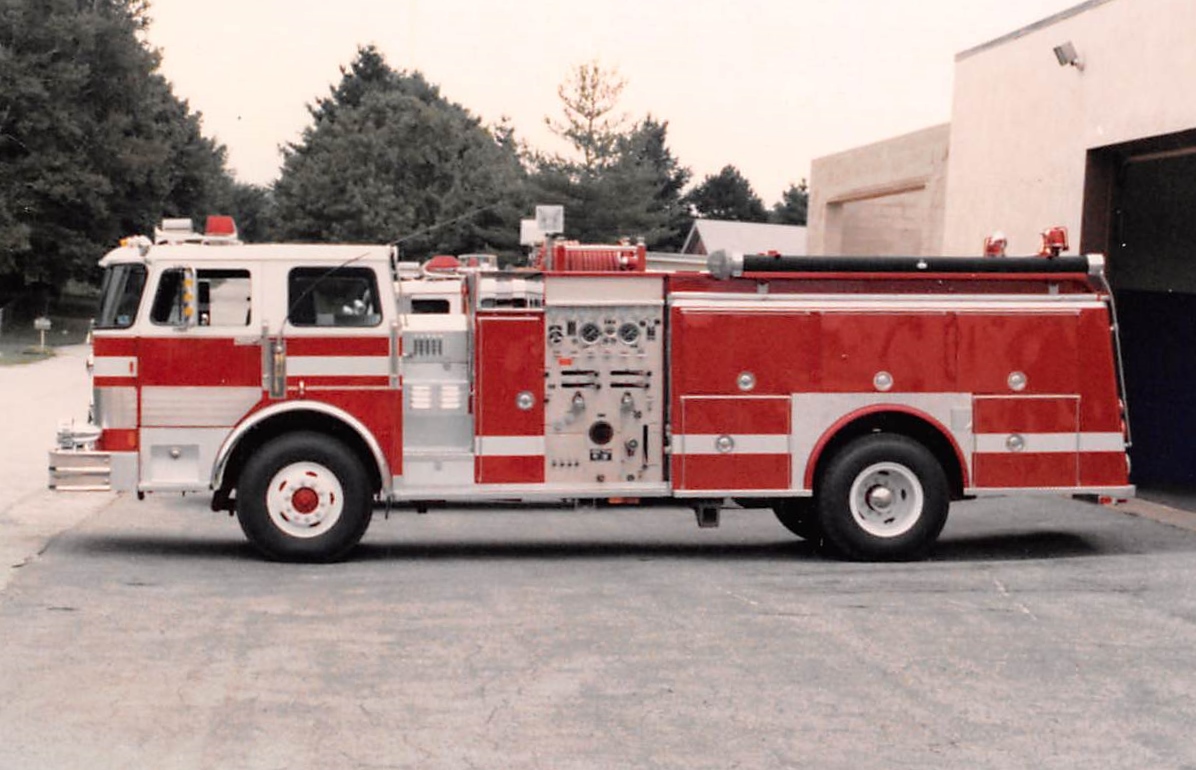 1971 Hahn International 1000 GPM Engine : Goshen Fire Company
